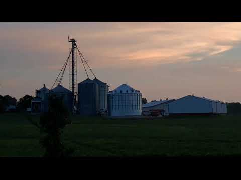 TIME LAPSE of building a 117,000 bushel Sukup grain bin