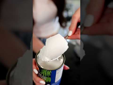 FLUFFY Coconut Whipped cream