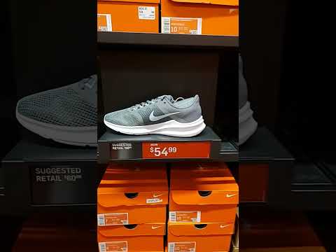 NIKE WOMEN'S SHOES!!