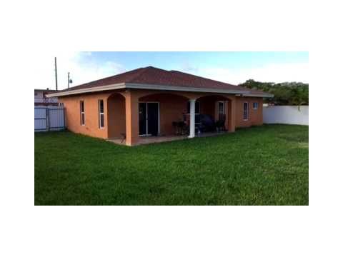 431 W 29 PL,Hialeah,FL 33012 House For Sale