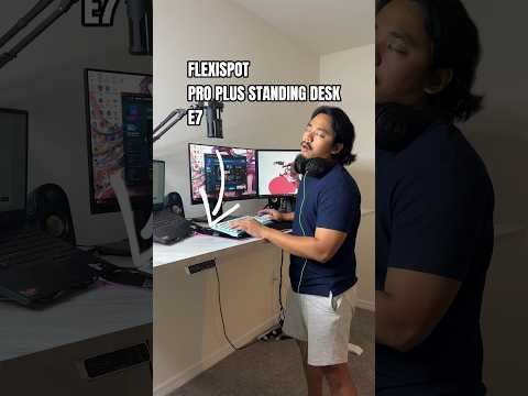 Game sitting down or take naps standing up with Flexispot Pro Plus Standing Desk E7 @flexispotus