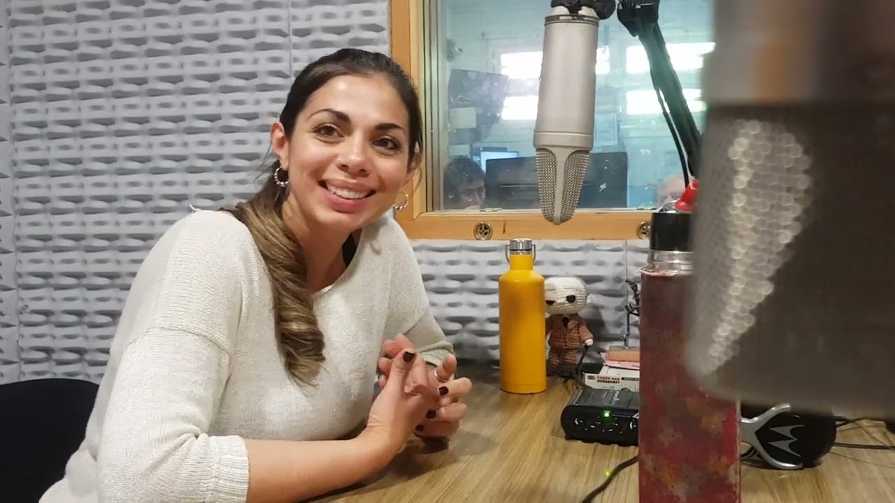 Jacqueline Bustos, #national #radio host at La Aristogracia #RadioNacionalEsquel #patagonia #chubut