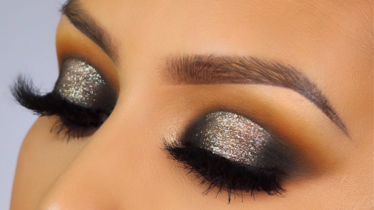 Dark holiday glitter halo eyeshadow makeup tutorial