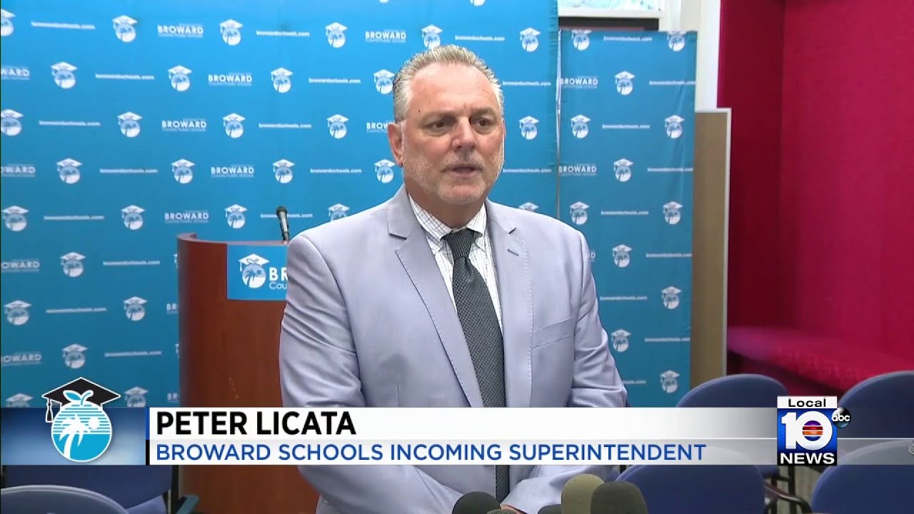 School board decides to wait on superintendent's contract