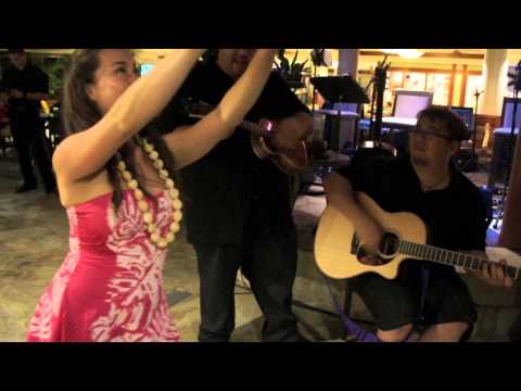 Christian Yrizarry & Pali Kaaihue perform "Hiilawe"