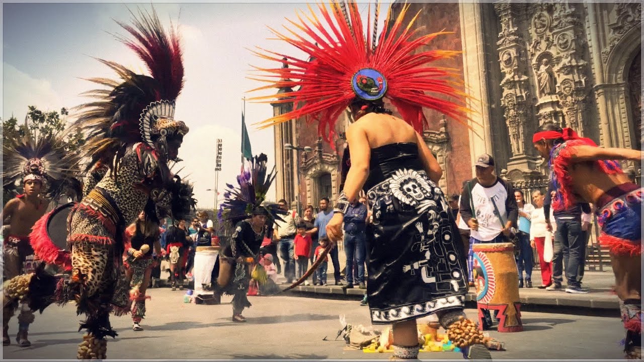 Aztec dancers