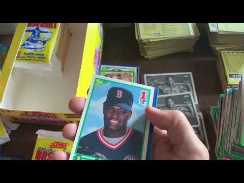 #boknows the hunt for Bo Jackson football/baseball card continues…last pack magic on this one! 🧙♂️