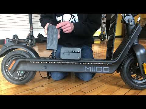KOMOTO M1100 Charging your Electric Glide