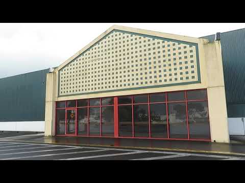 Former Bunnings Warehouse in Mount Gambier - October 2021