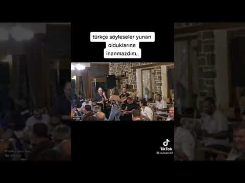 Ada sahillerinde Yunanca versiyonu