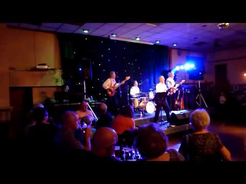 Paula on Cajun style Keys, MI OLD DAD'S SHOE - Poynton Working Men's Club - The Matchstalk Men