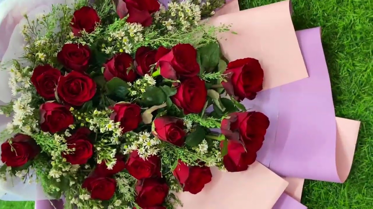 24 pcs Fresh Red Rose Bouquet