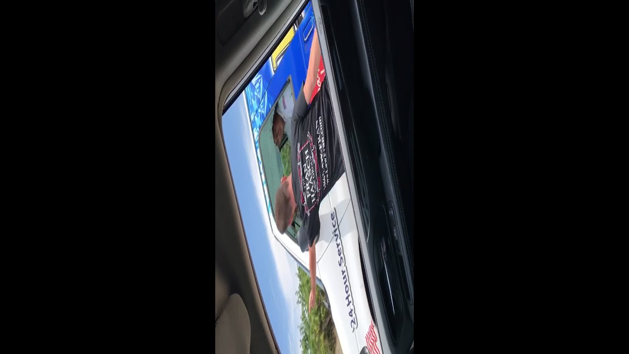 Man smashes car window in heated Tampa road rage incident