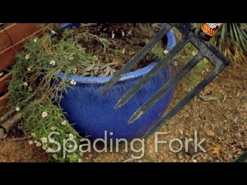 How to Use a Spading Fork : Garden Tool Guides