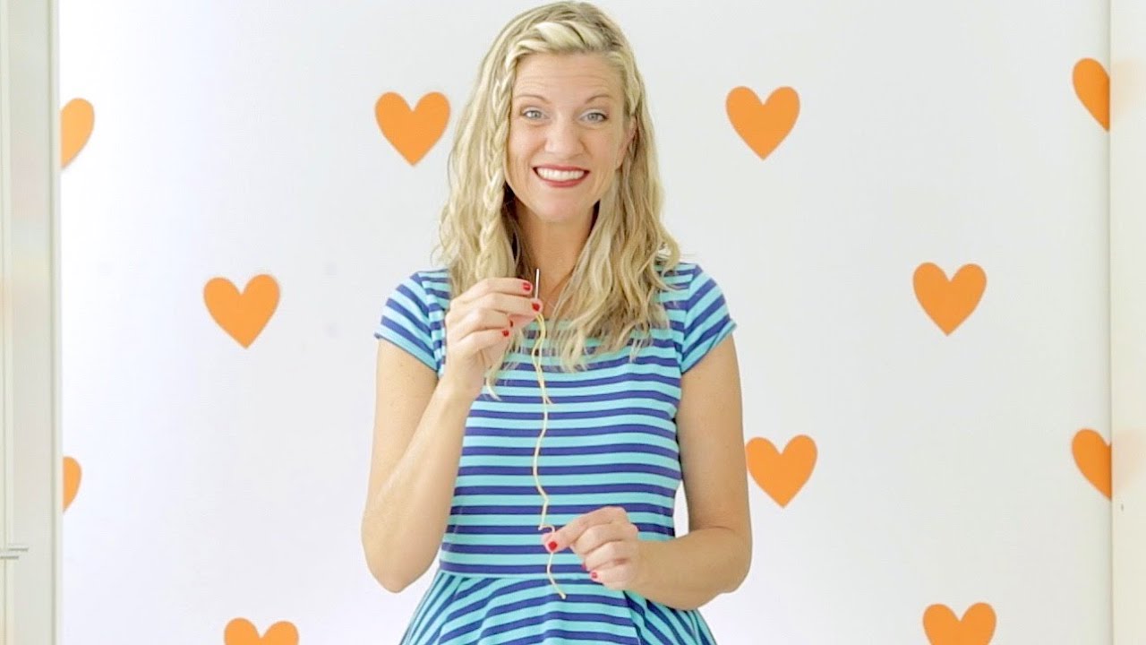 Best Tips! How to thread a Needle + How to tie a Knot