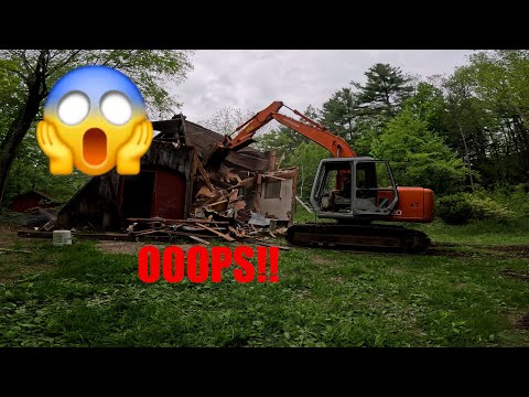 Demolishing A House With The Big Excavator (Phase 2 of this sitework job)