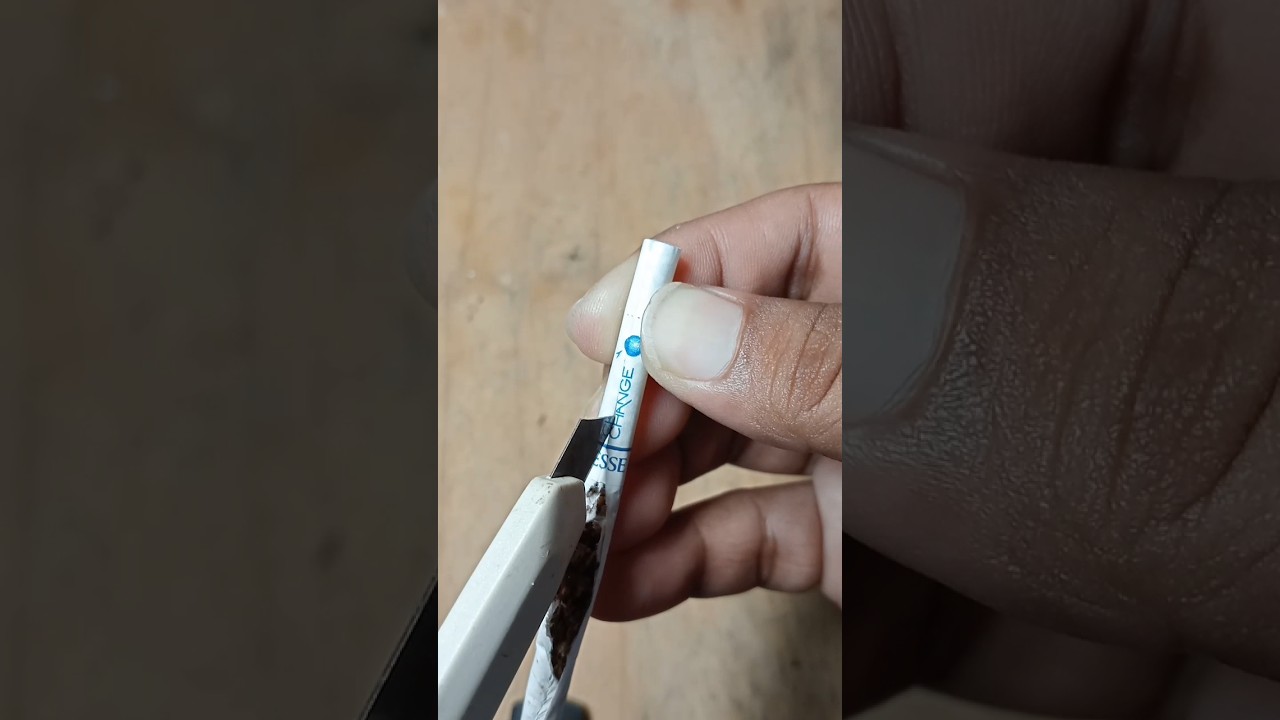 What inside Switch Cigarettes