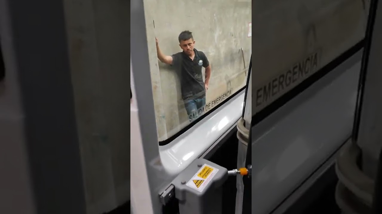 puerta corrediza eléctrica