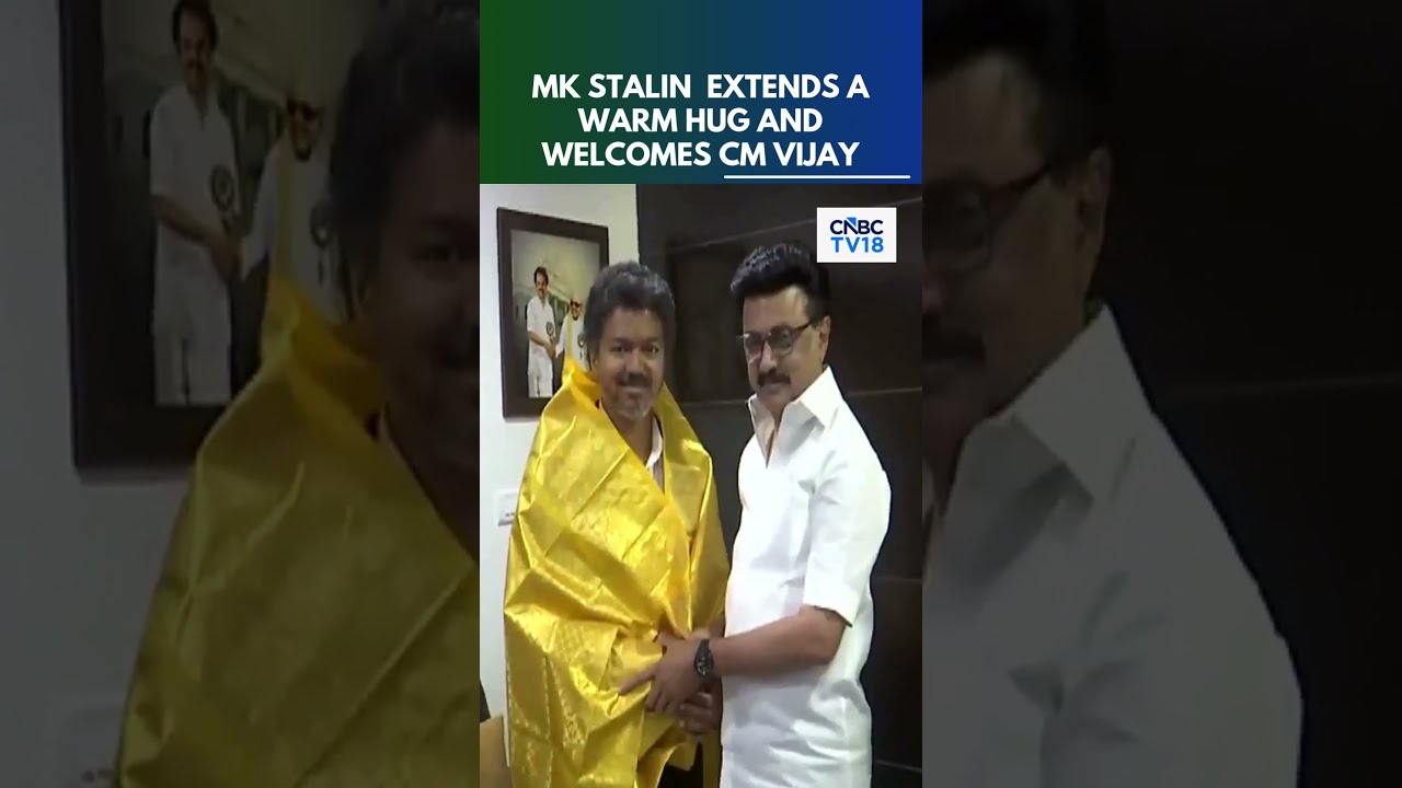 MK Stalin Warmly Holds The Hands of CM Joseph Vijay During Their Meeting in Chennai | N18S