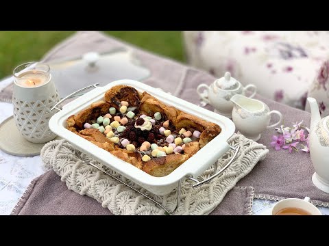 Baked French toast casserole | salted praline Pecan topping| breakfast recipe|Praline sauce Recipe