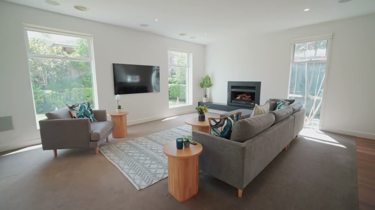 125 Linacre Road, Hampton For Sale by Ozan Kanbur & Richard Slade