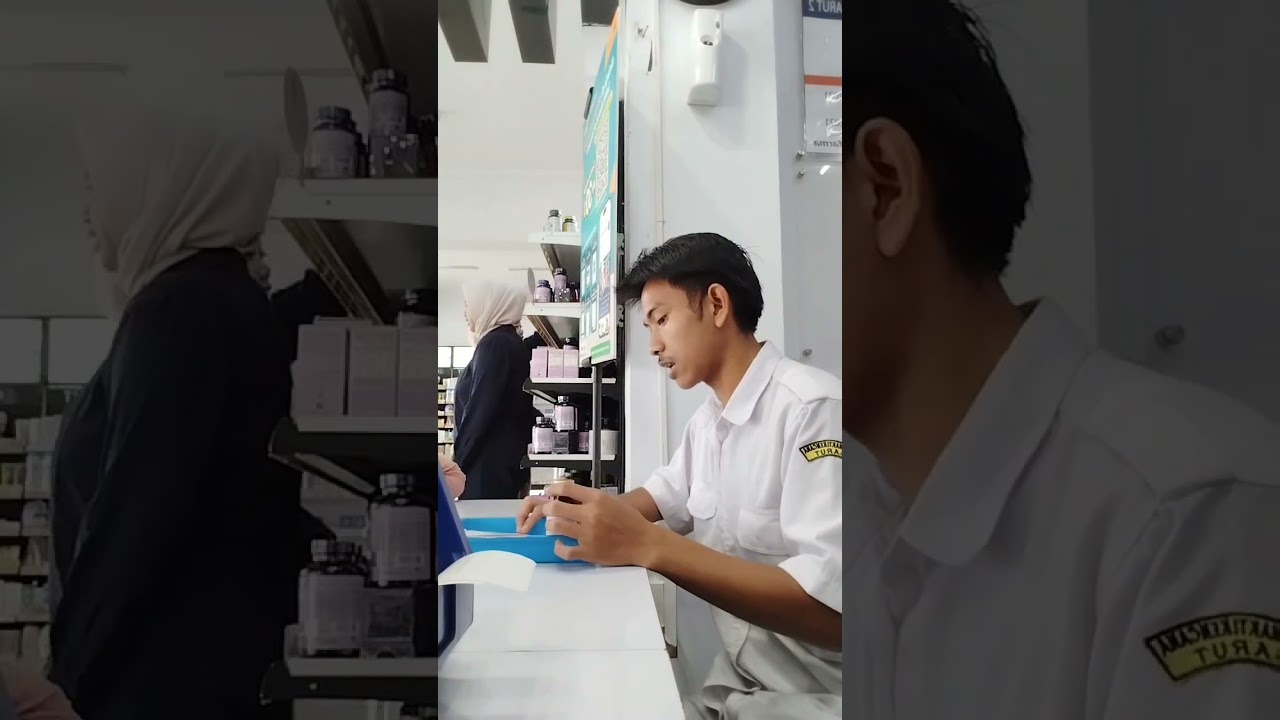 pelayanan informasi obat di Kimia Farma 377 garut (Moh Abyan Putra Wijaya)