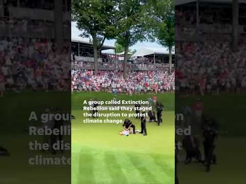 Protesters on course delay PGA Travelers Championship #Shorts