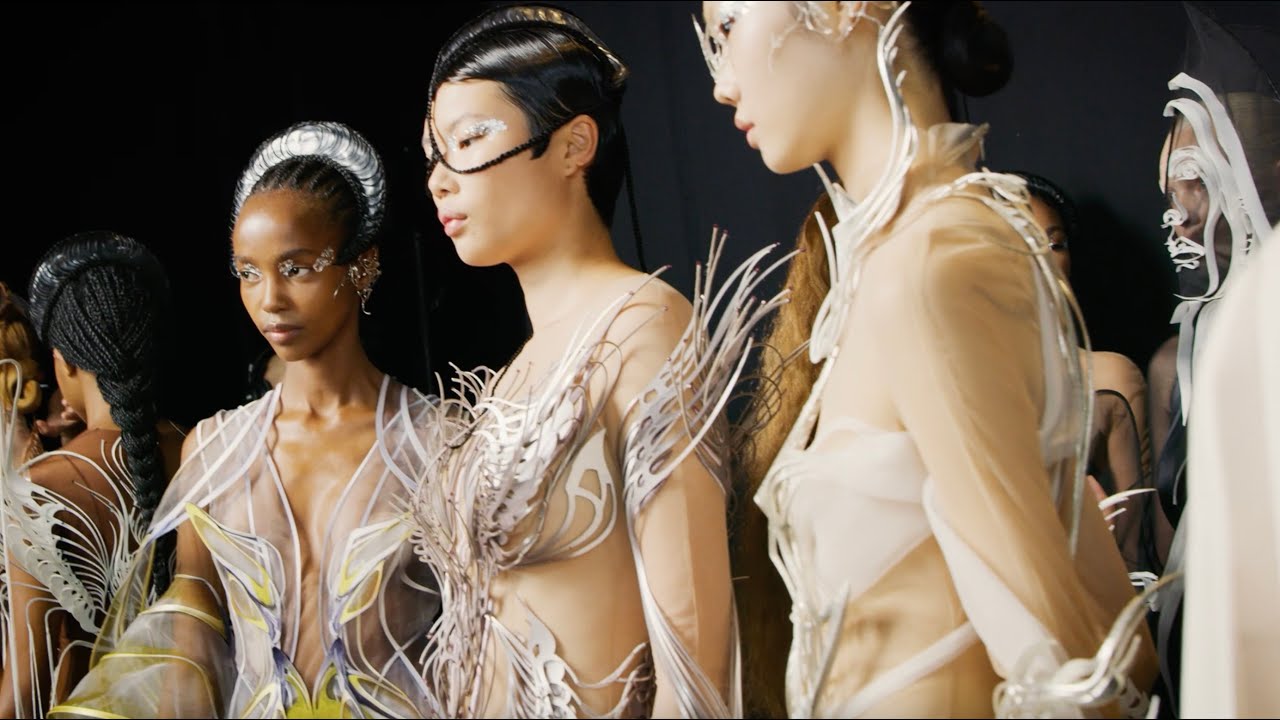 Inside the atelier ~ ‘Meta Morphism’