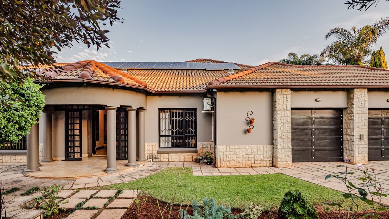 4 bedroom house for sale in Eldoraigne | Pam Golding Properties