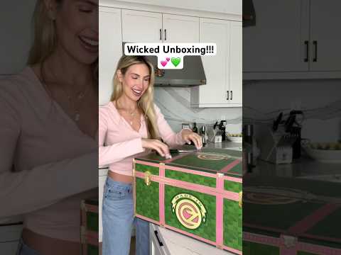 Can you count how many times I said wicked?!! Wicked Movie Unboxing!!