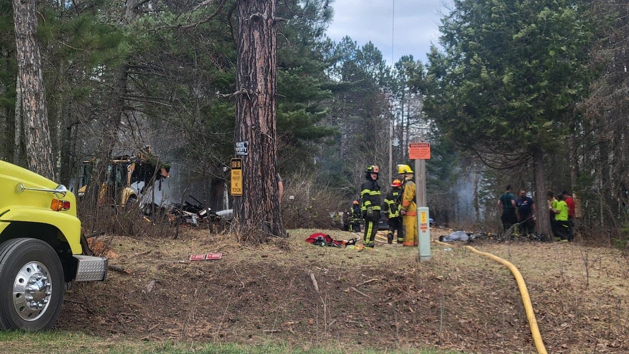 Wildfire burns 2 structures in Rural Douglas Co.