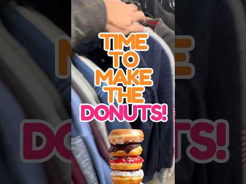 Making donuts at the thrift ! #thrifting #ebay #thriftstore #thrift #goodwill #dunkin #dunkindonuts