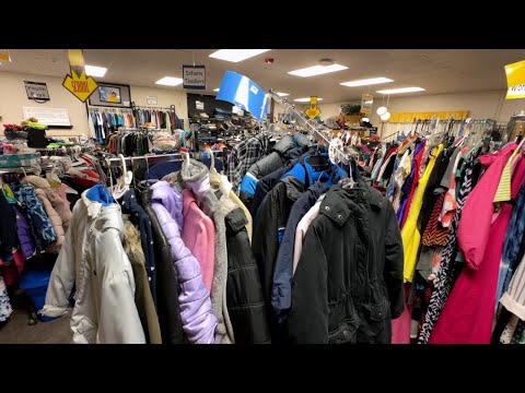 Greenfield teacher's clothing bank finds new home in Bakersfield