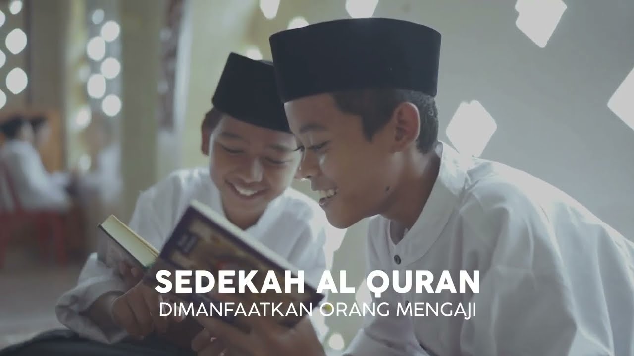 Sedekah Subuh Mushaf Al-Qur'an Dibagikan Kepada Santri Tahfidz Kurang Mampu Di Pelosok