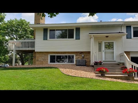 3726 118th Lane NW, Coon Rapids, MN Presented by Stacy Kelly.