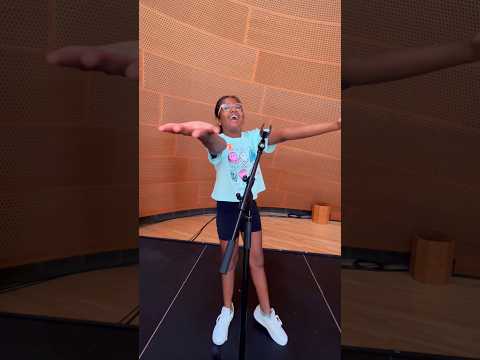 Sandra @Walt Disney Concert Hall, Los Angeles🇺🇲 #youtubeshorts #travel