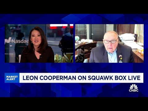Billionaire investor Leon Cooperman: I'd rather take my chance in stocks than bonds