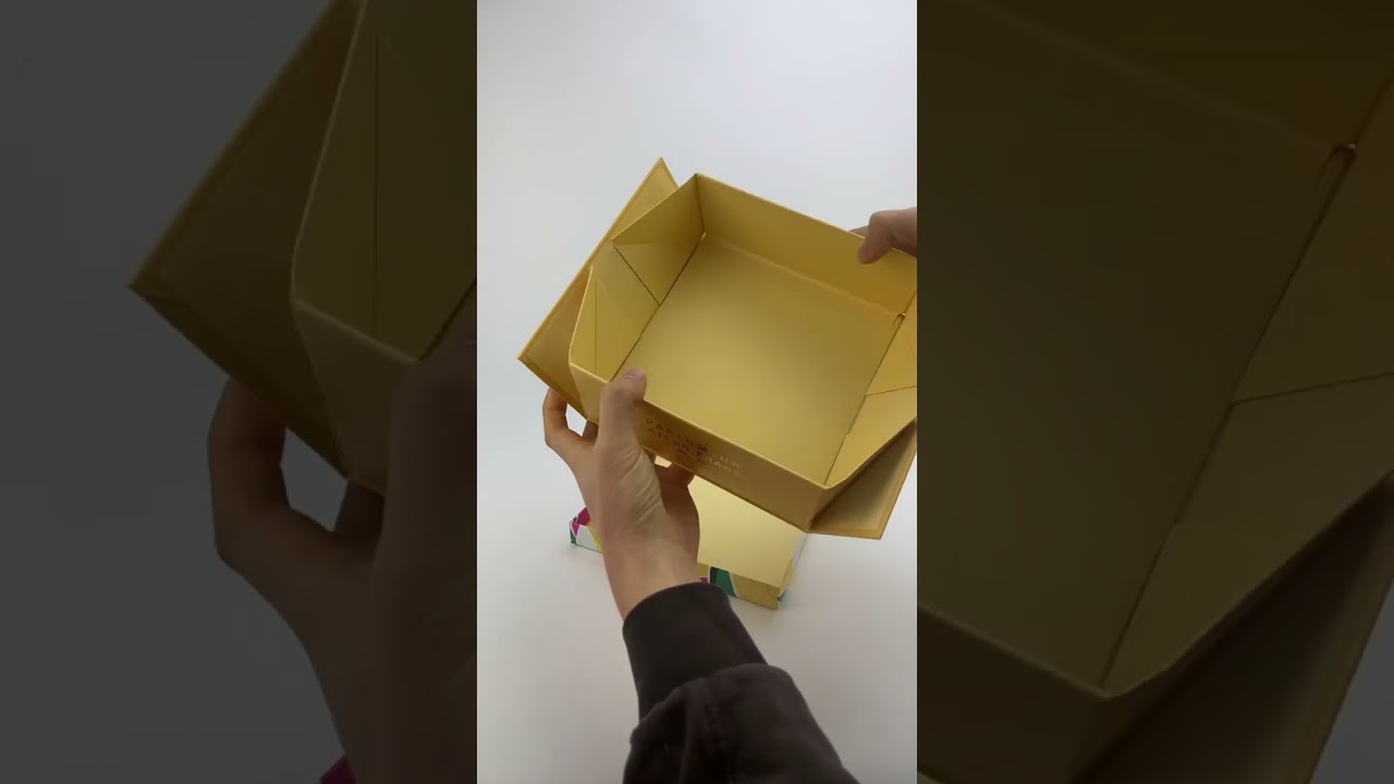 Share our latest Innovative Packaging : the Foldable SetUp Gift Box with Lid  #bespokeboxes #custom