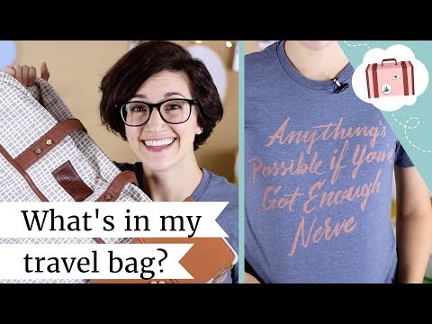 What's in my travel bag? Packing must-haves for fandom cons | @laurenfairwx