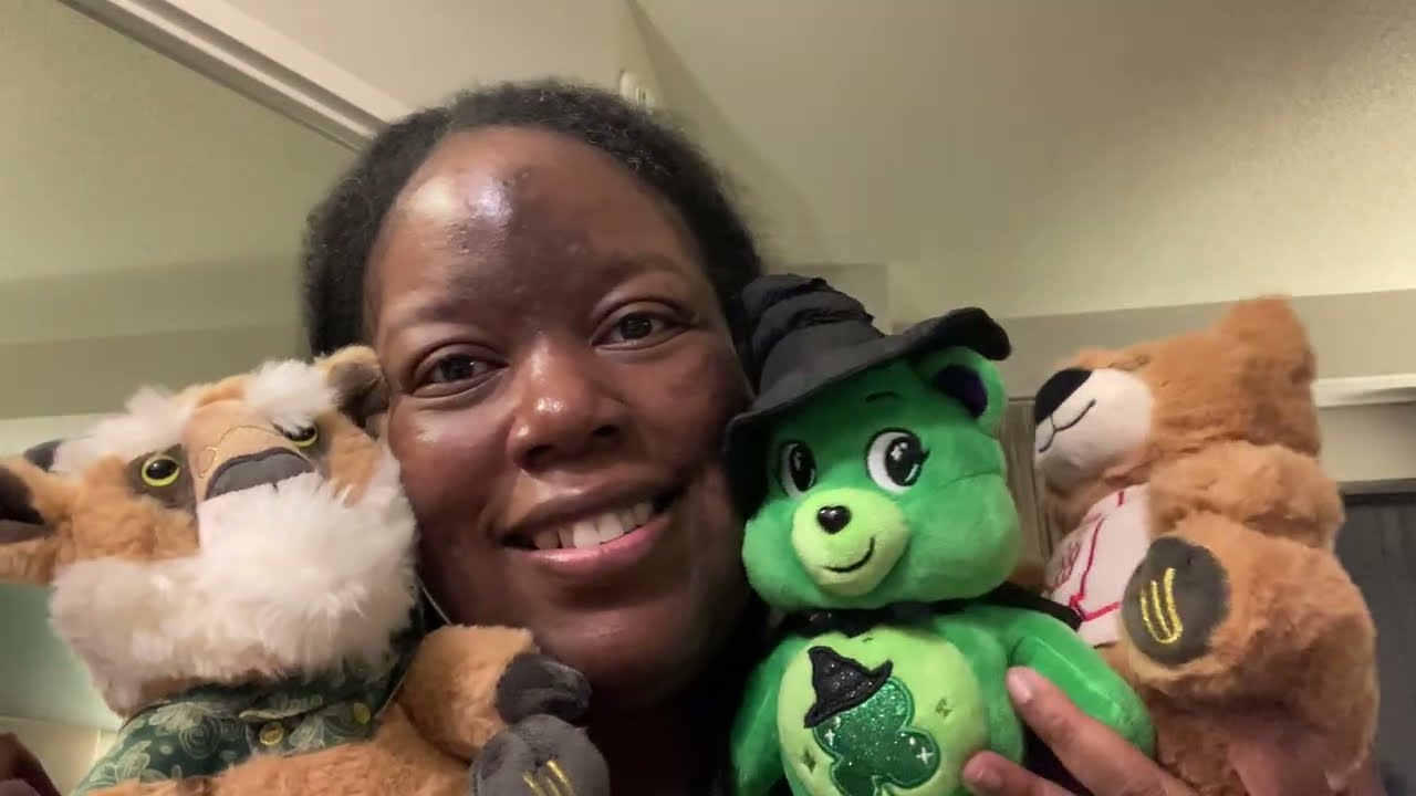 Wicked Plushies | Dulcibear | Dr. Dillamond | Good Luck Bear as Elphaba #wicked #plushies #elphaba 