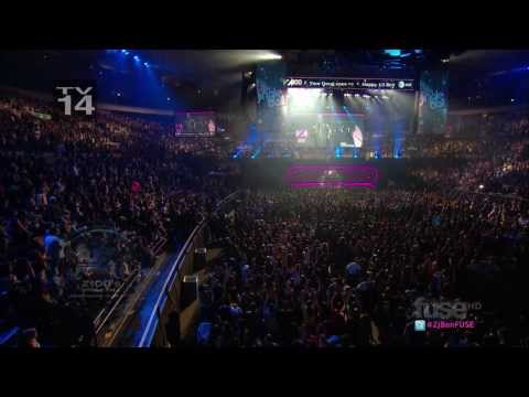 BoB feat Harley Williams (Paramore) - Airplanes @ Live at Z100's Jingle Ball 10/12/2010