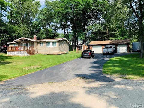 Residential for sale - 10016 Merrill Dr, Fenton, MI 48430