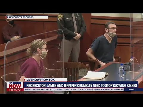 Prosecutor slams Oxford suspect's parents secret signals in court: New details | LiveNOW from FOX
