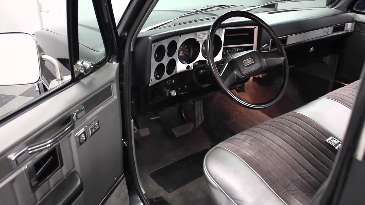 2837 CHA 1982 Chevy Silverado