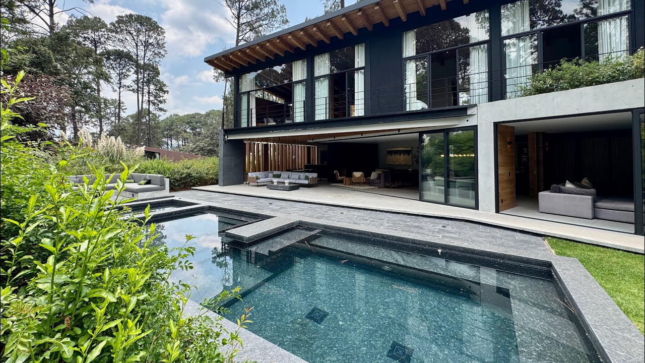 Casa en Renta – Rancho Avándaro Country ClubArquitectura contemporánea.