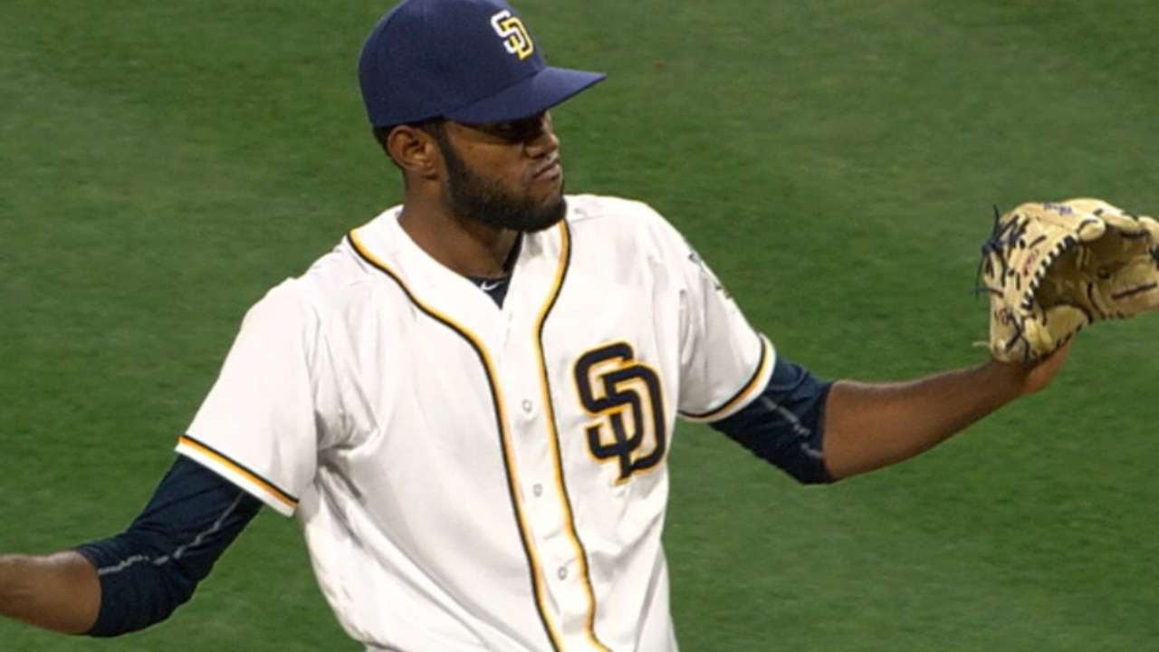 SF@SD: Guerrero pitches two relief innings in debut