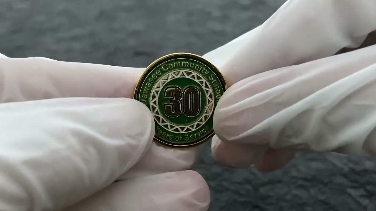 1724 - Green Enamel Name Tag For The 30th Anniversary Of Wawasi ...