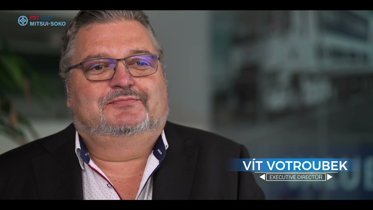 PST CLC Mitsui-Soko managers present the company's services