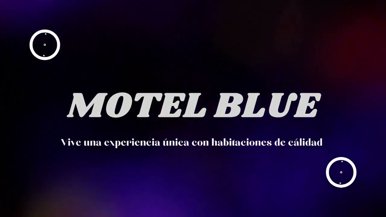 Motel blue jacuzzi