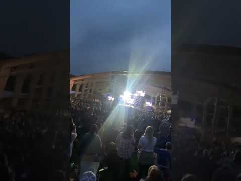 Kenny chesney at cmac